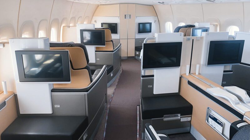 Review: Lufthansa First Class Boeing 747 Frankfurt - Chicago